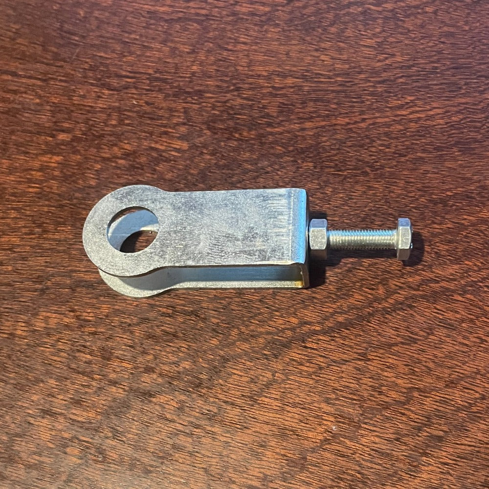 Oif triumph rear wheel axle adjusters for british oil in frame 650 ...